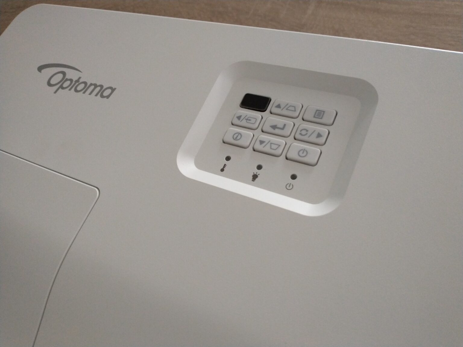 Optoma HD31UST - test projektora ultrakrótkiego rzutu | Ustatkowany Gracz