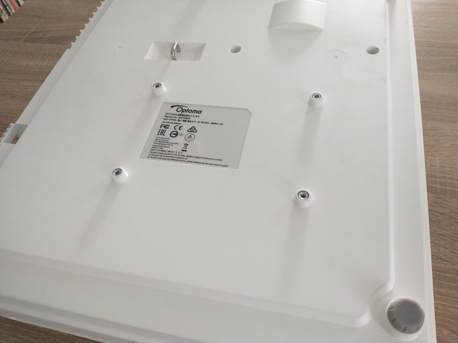 Optoma HD31UST - test projektora ultrakrótkiego rzutu | Ustatkowany Gracz